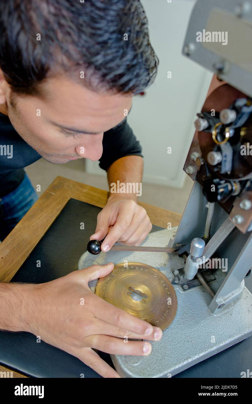 Jewellery expert hi-res stock photography and images - Alamy