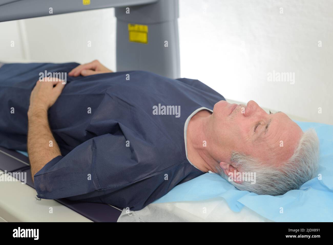 Imaging sonar hi-res stock photography and images - Alamy