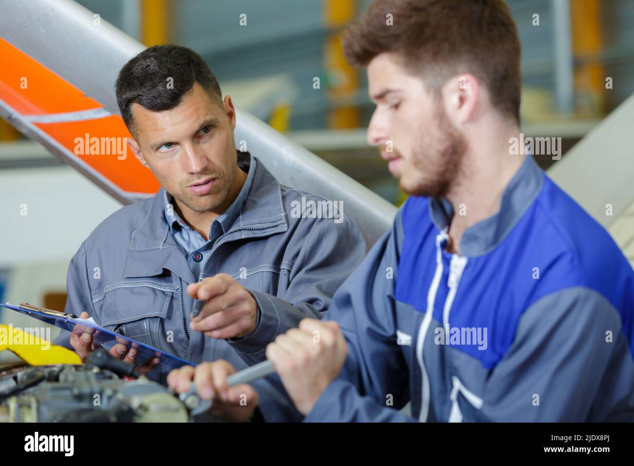 engineers maintenance airplane are performing repairs Stock Photo - Alamy