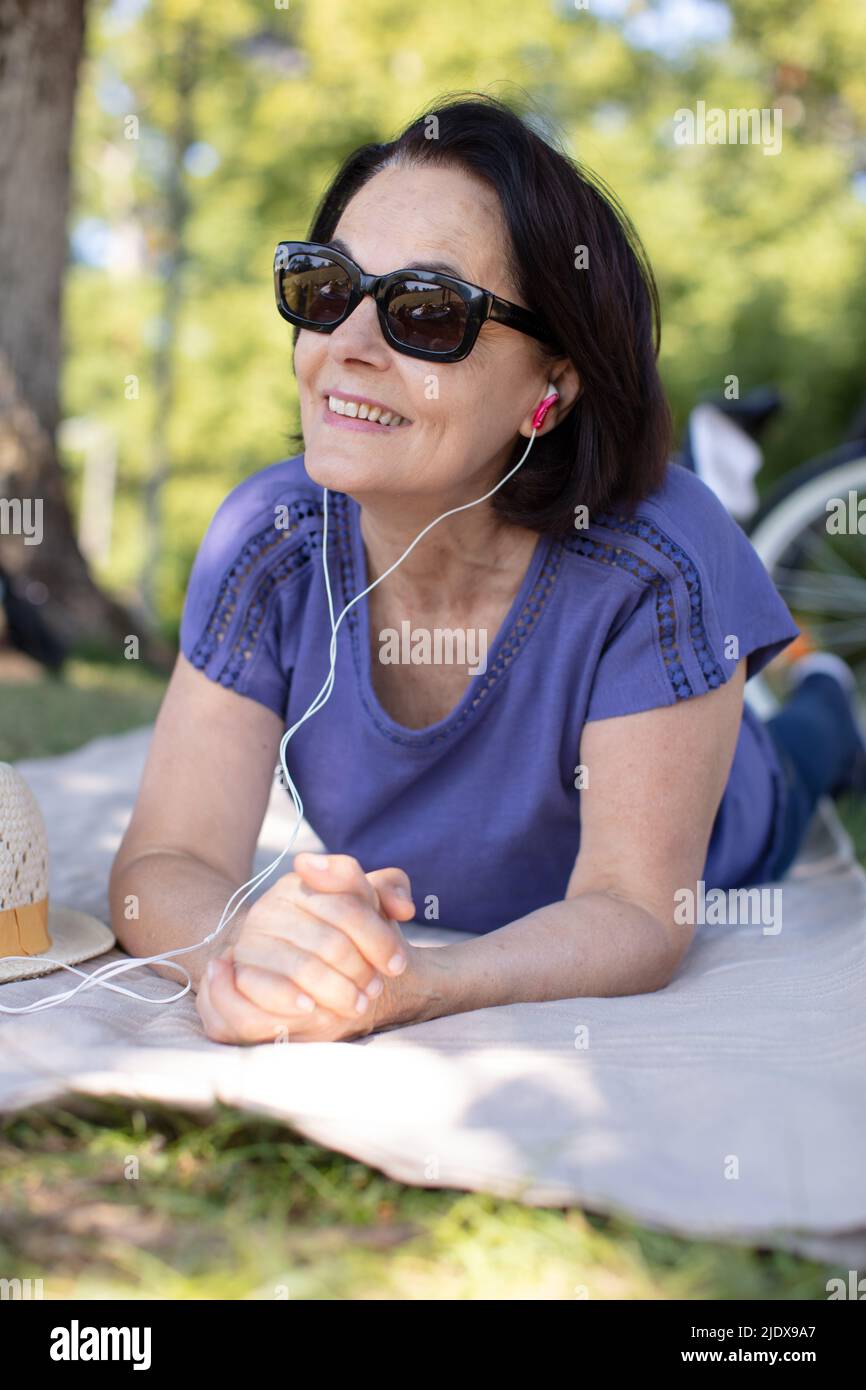 Lady on the grass hi-res stock photography and images - Alamy