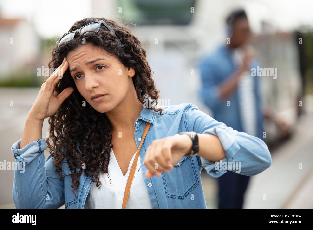 Catch train hi-res stock photography and images - Alamy