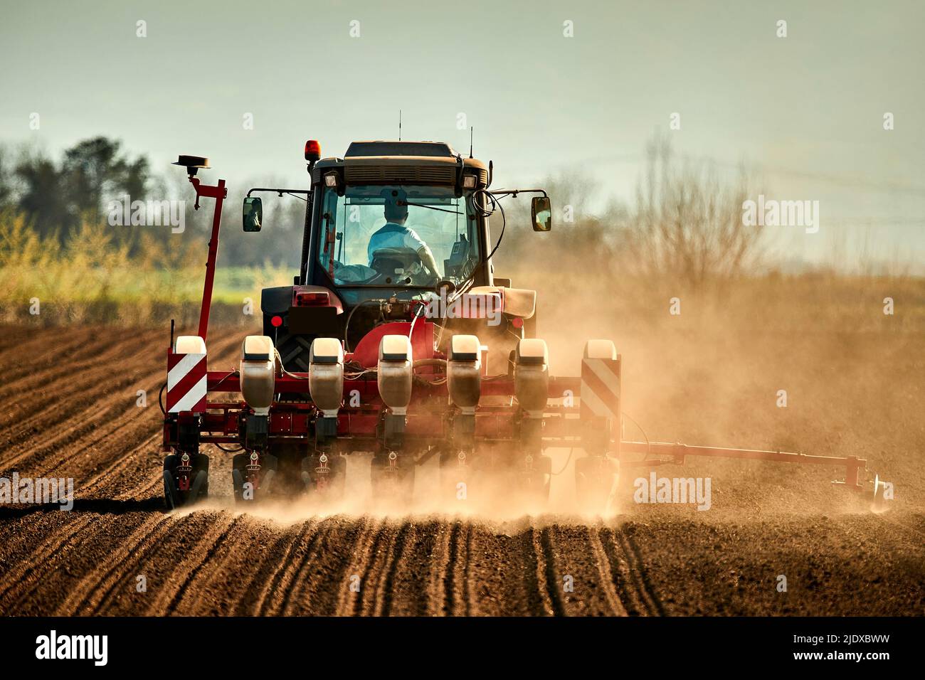 Tractor planting agricultural crops in hi-res stock photography and ...