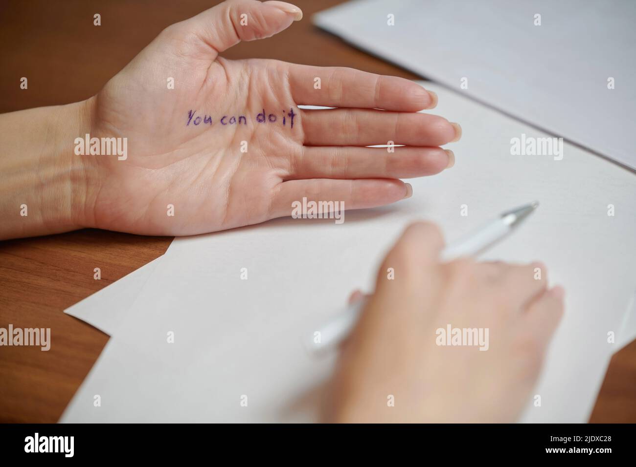 Palm of hand hi-res stock photography and images - Alamy