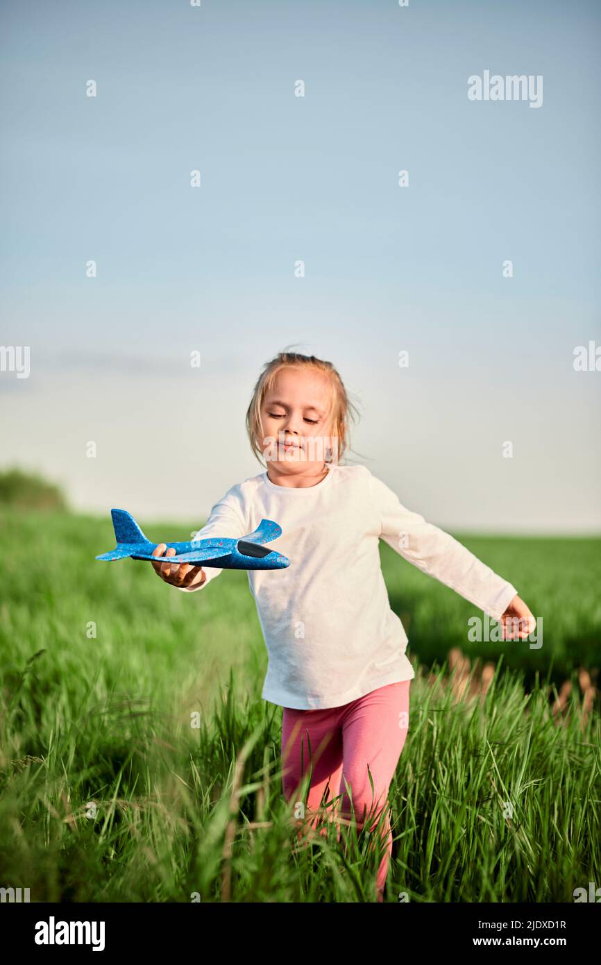Child model airplane hi-res stock photography and images - Alamy