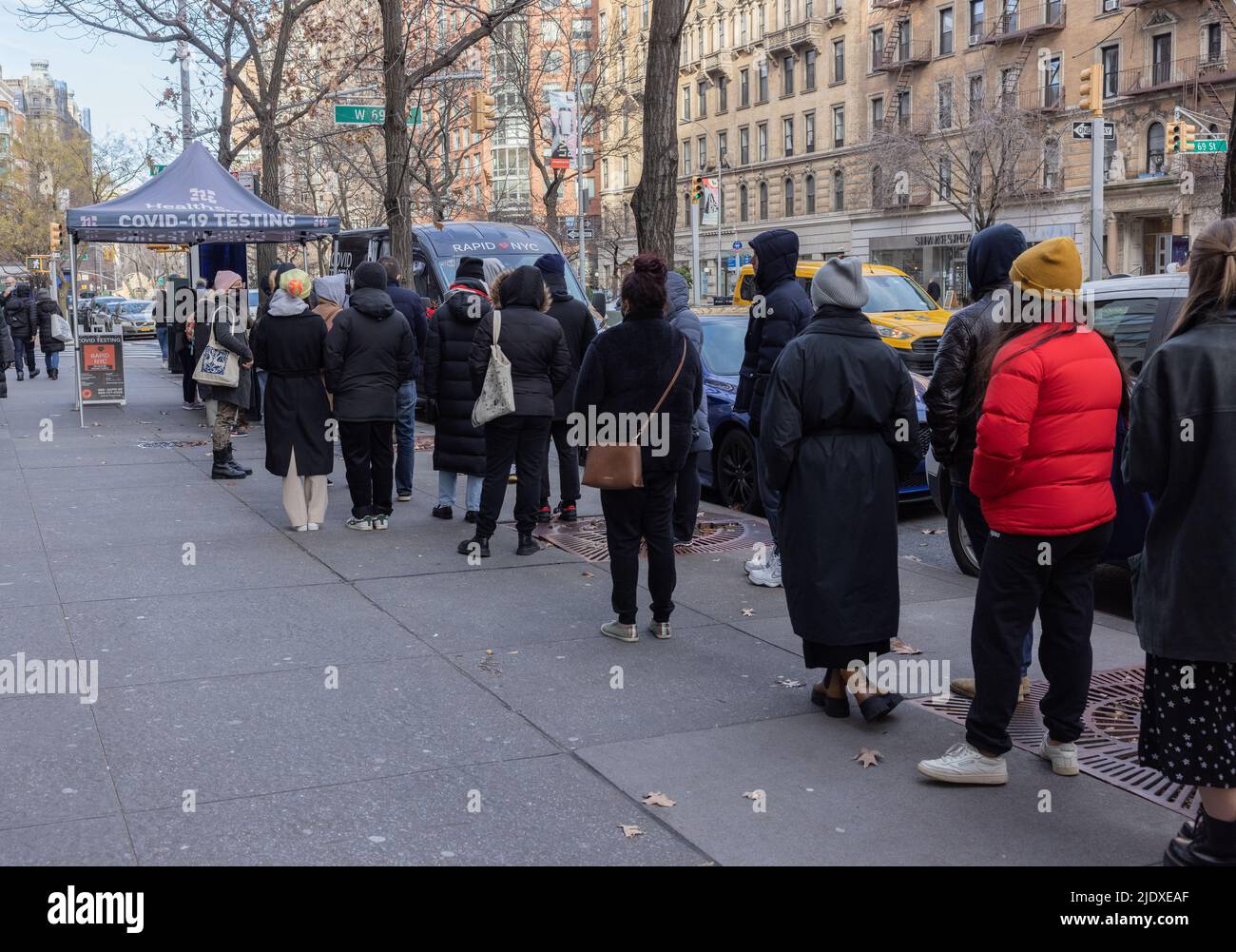 Nyc covid testing hi-res stock photography and images - Alamy