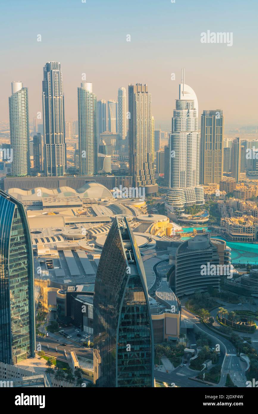 Skyscrapers downtown dubai hi-res stock photography and images - Alamy