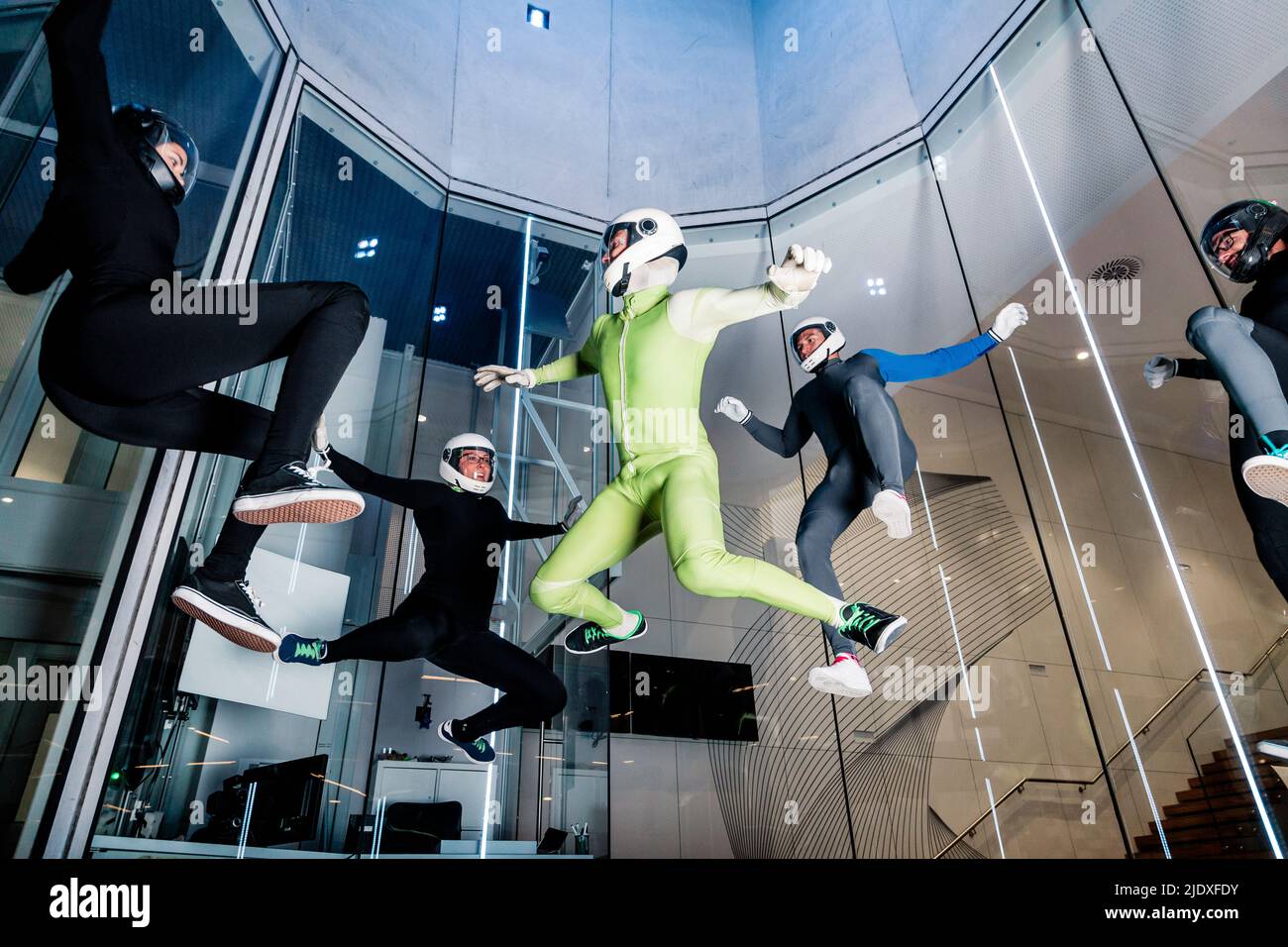 In wind tunnel hi-res stock photography and images - Alamy