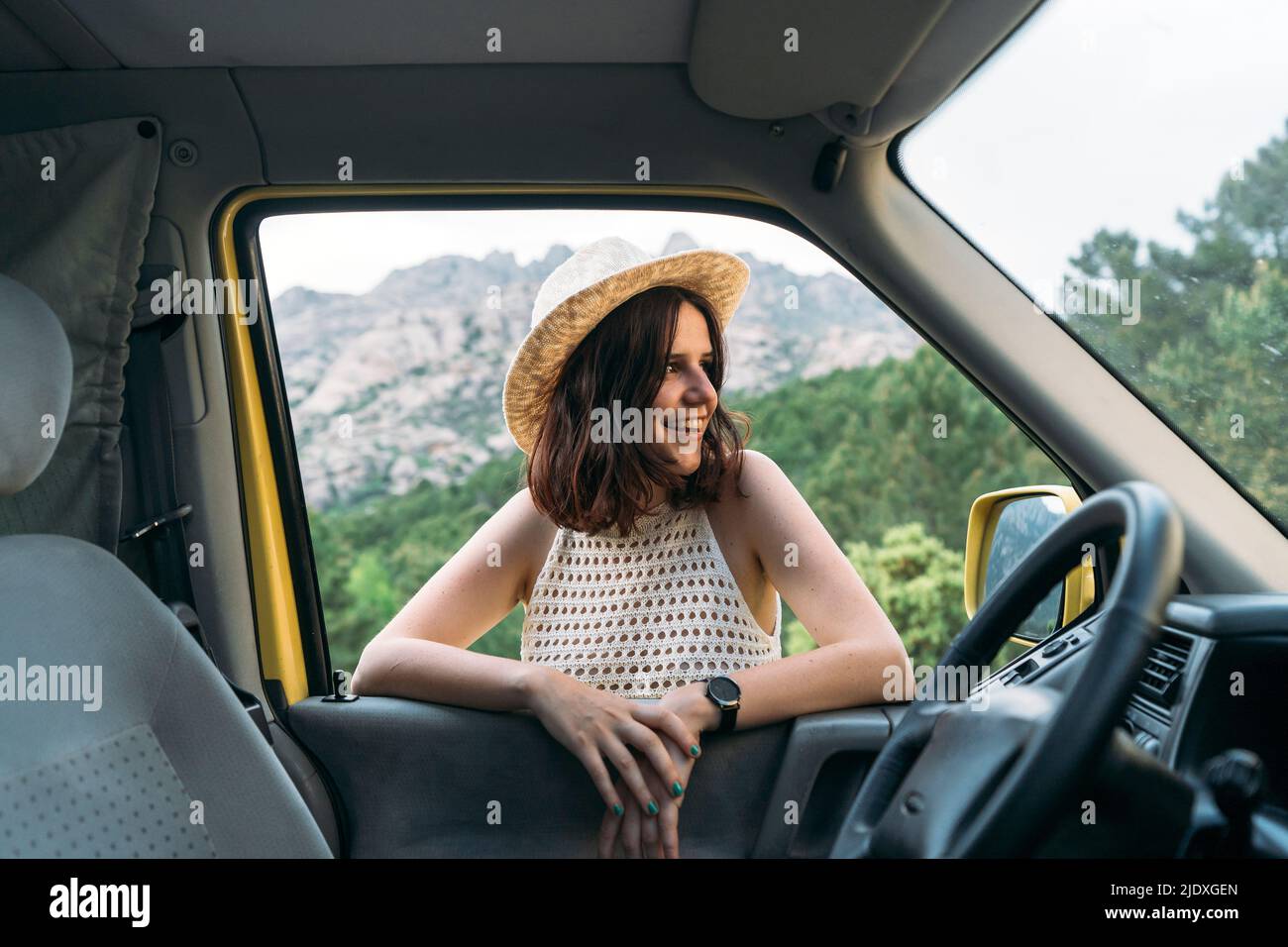 View through wheel young hi-res stock photography and images - Alamy