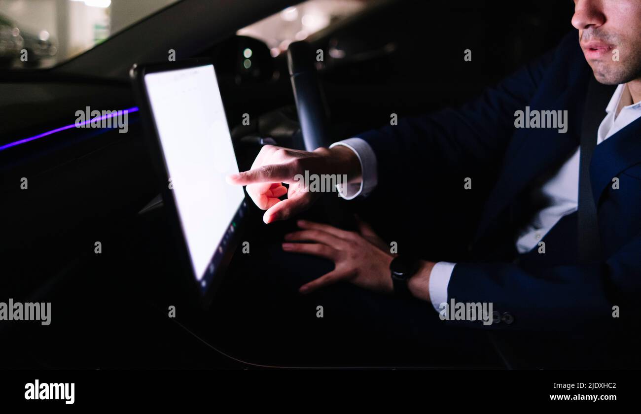 Person using gps device hi-res stock photography and images - Alamy