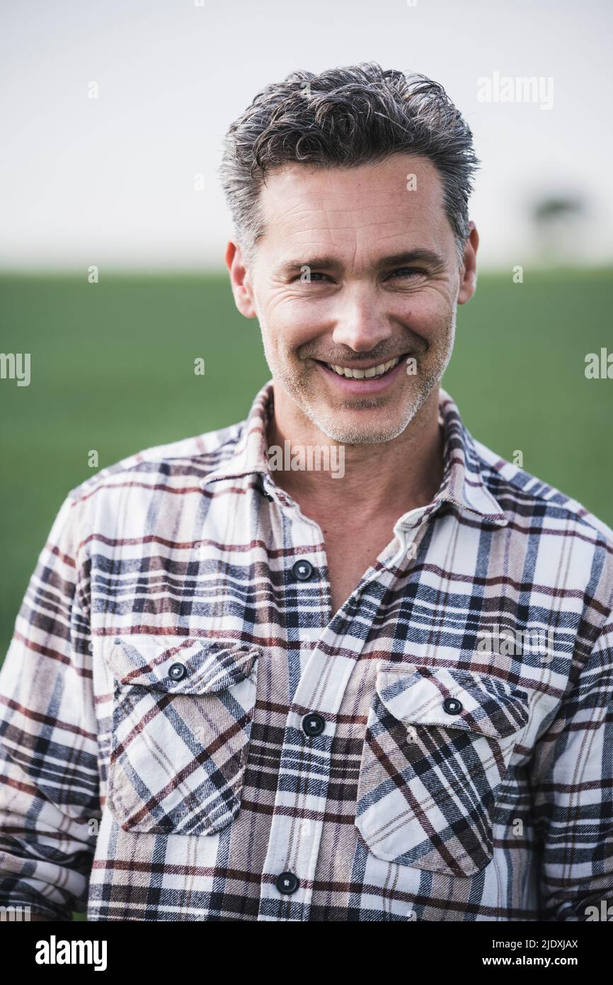 Plaid shirt hi-res stock photography and images - Alamy