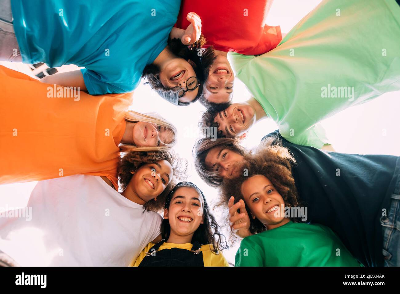 Children friends group multiracial hi-res stock photography and images ...