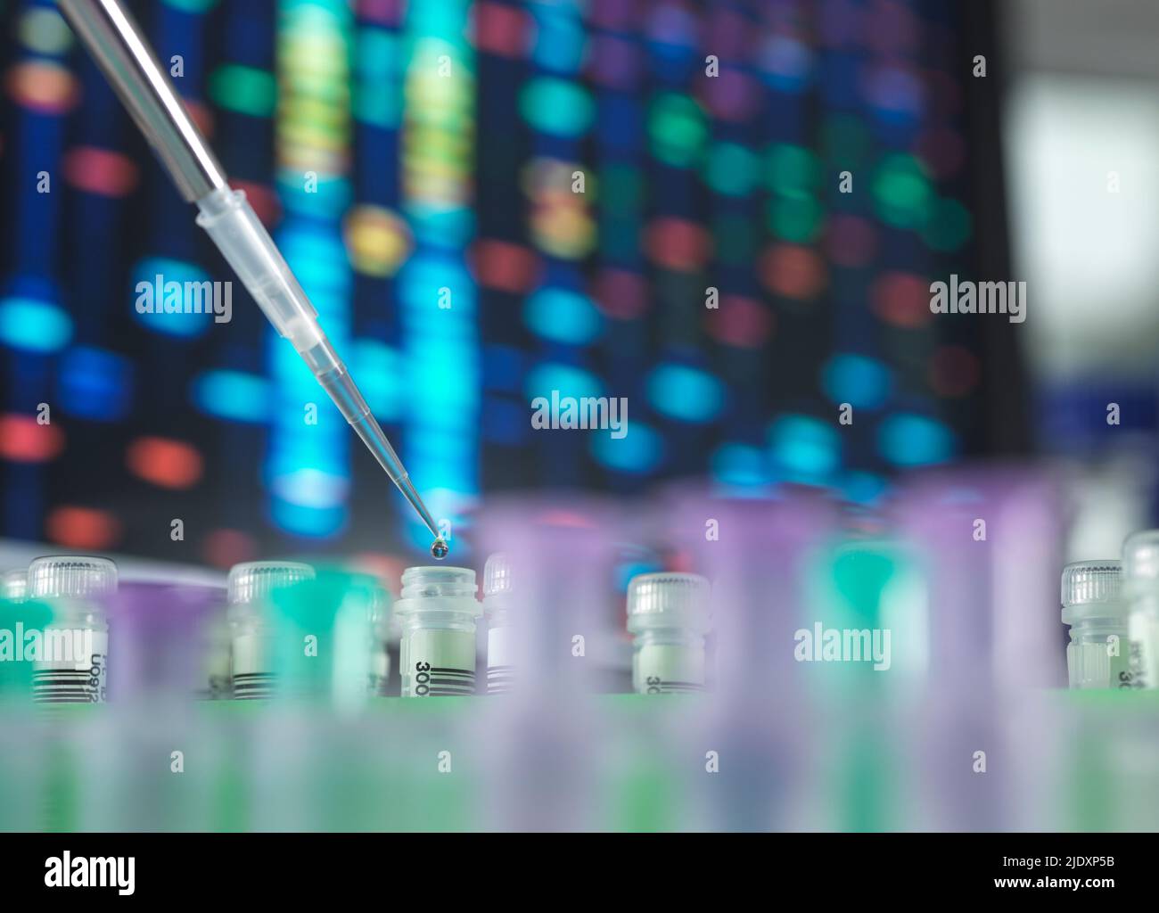 Test tube liquid pipette hi-res stock photography and images - Alamy