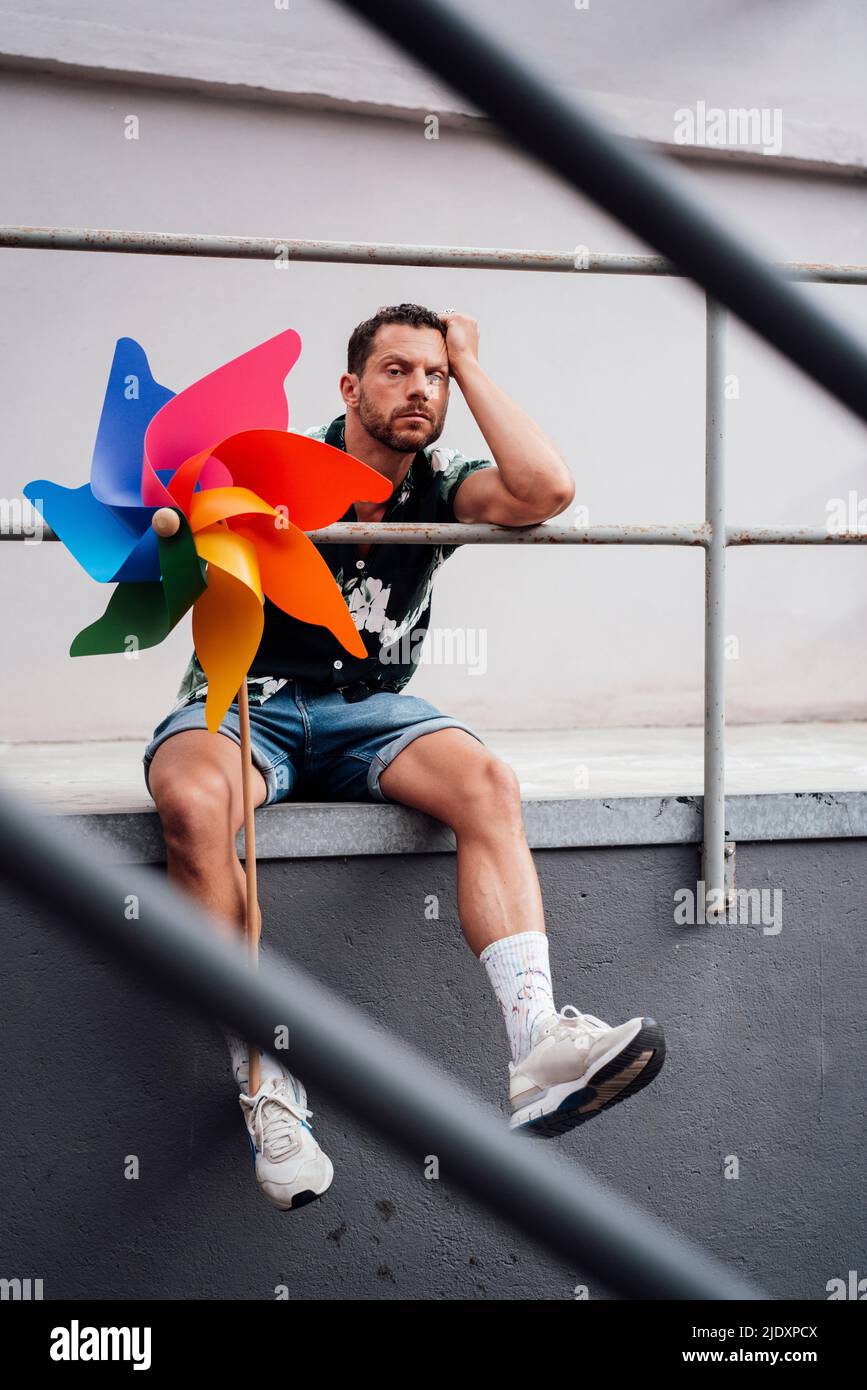 Hand holding railing hi-res stock photography and images - Alamy