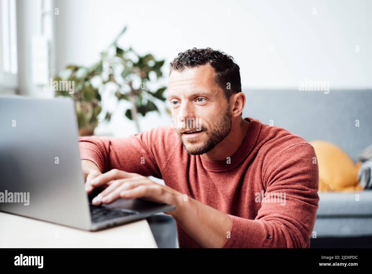 Man curious hi-res stock photography and images - Alamy