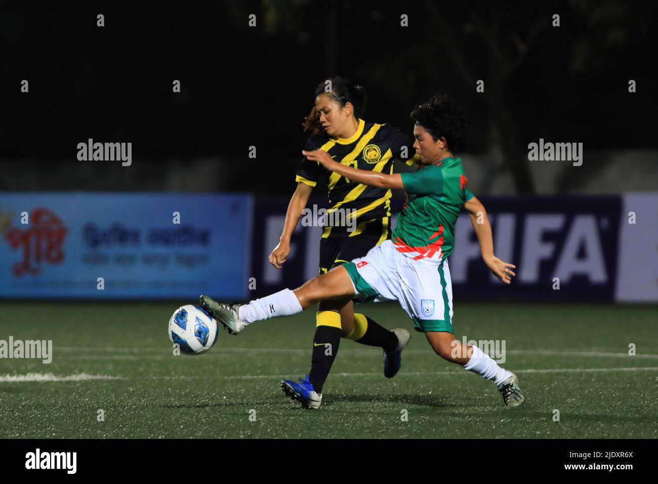 Dhaka, Bangladesh. 23rd June, 2022. Maria Manda (R) of Team Bangladesh ...