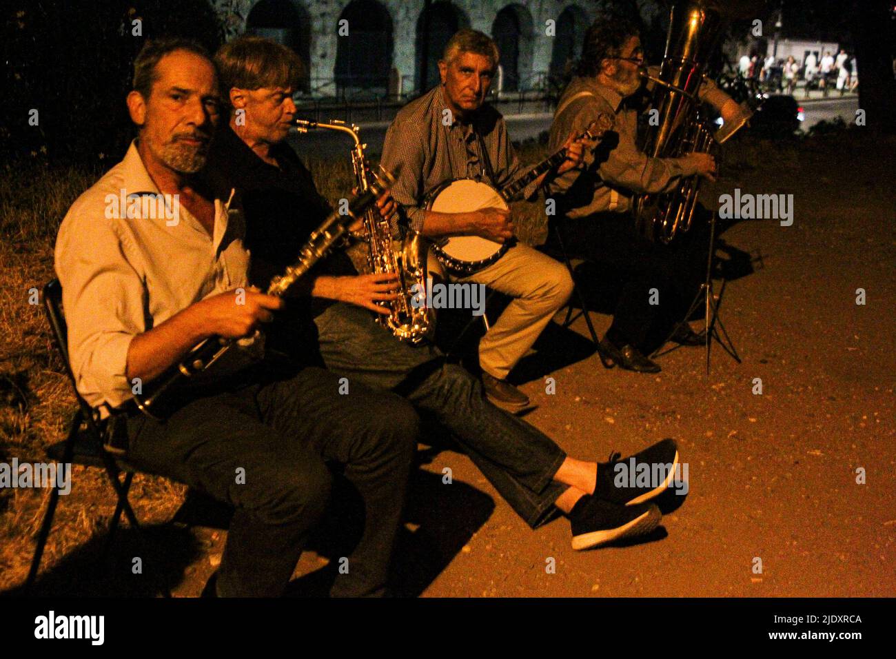 Tram 3 rome hi-res stock photography and images - Alamy