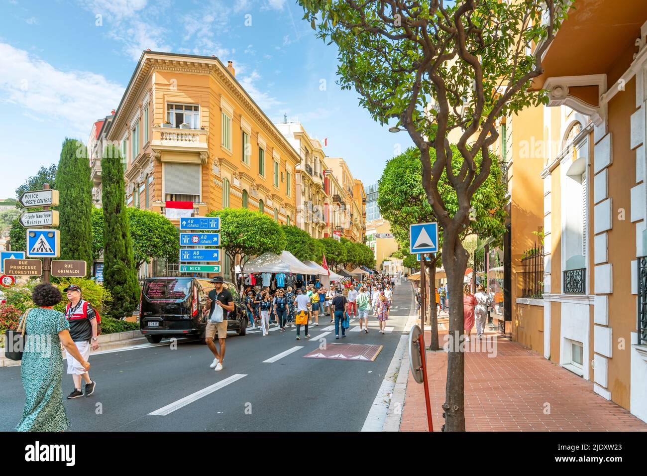Monaco crowd monaco grand prix hi-res stock photography and images - Alamy