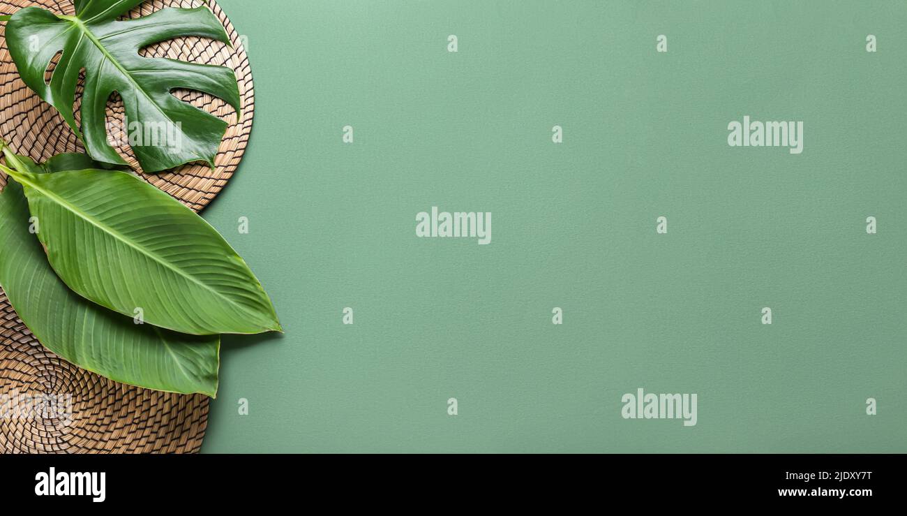 Palm leaf mats hi-res stock photography and images - Alamy