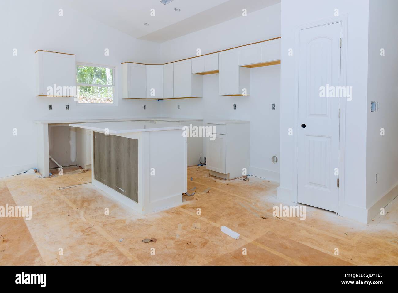 Cabinet assembly hi-res stock photography and images - Alamy