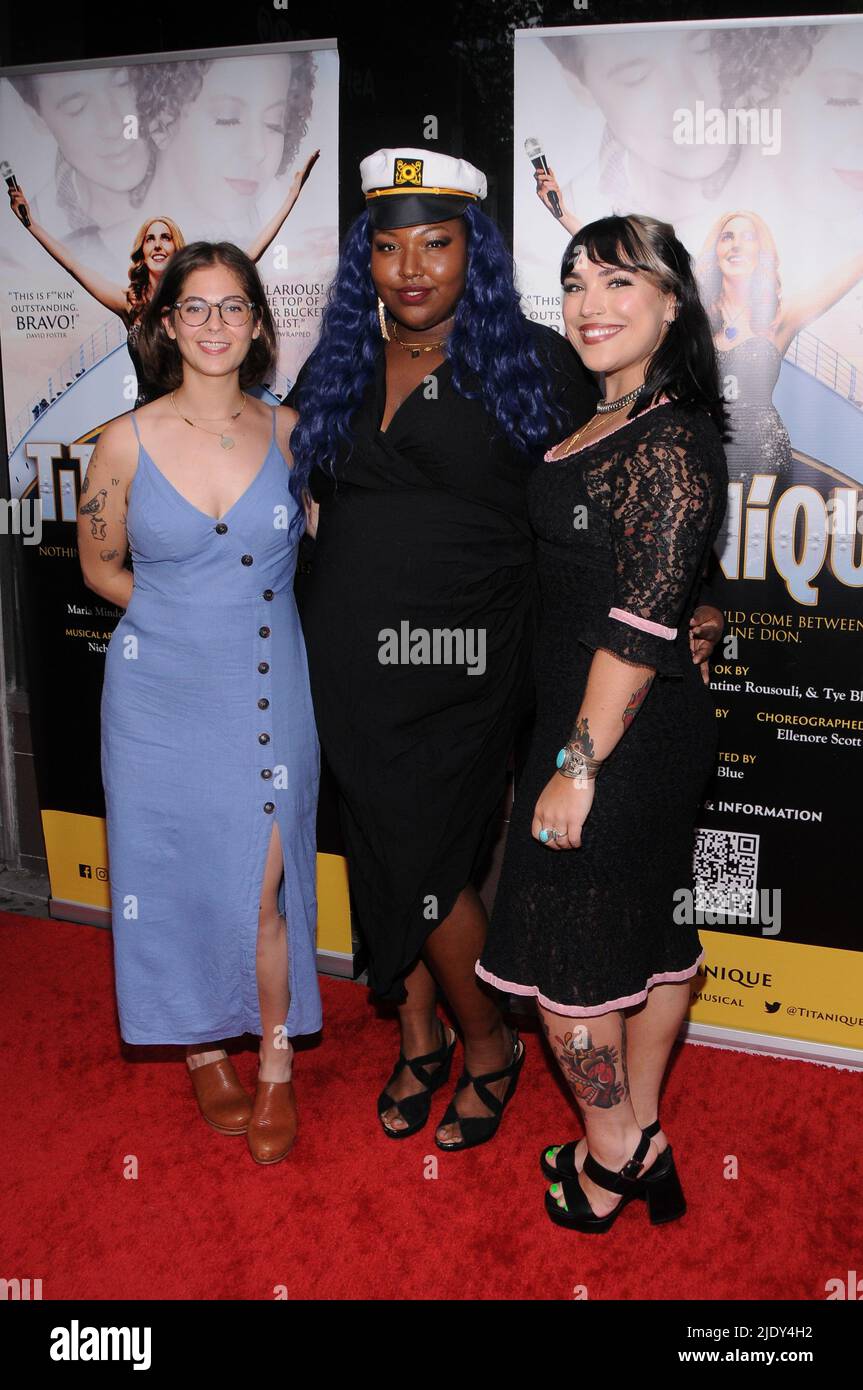 Clarissa Marie Ligon (center) attends the 'Titanique The Musical ...