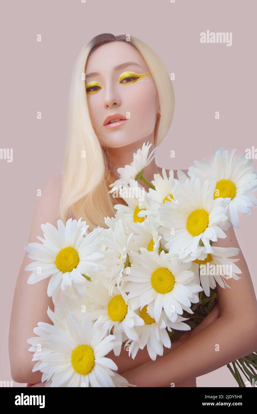 Asian girl model hi-res stock photography and images - Alamy