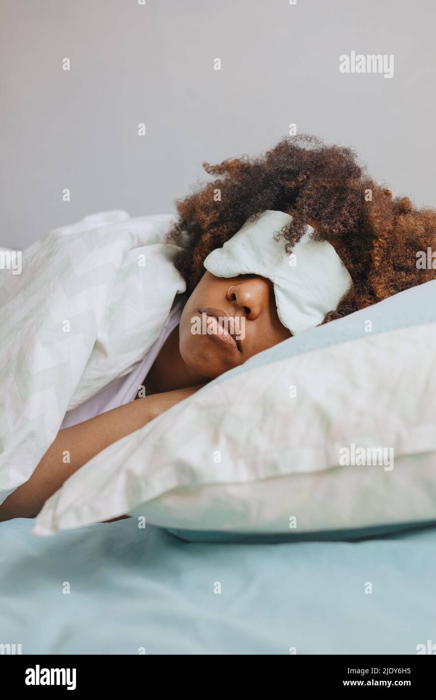 African woman sleeping hi-res stock photography and images - Alamy