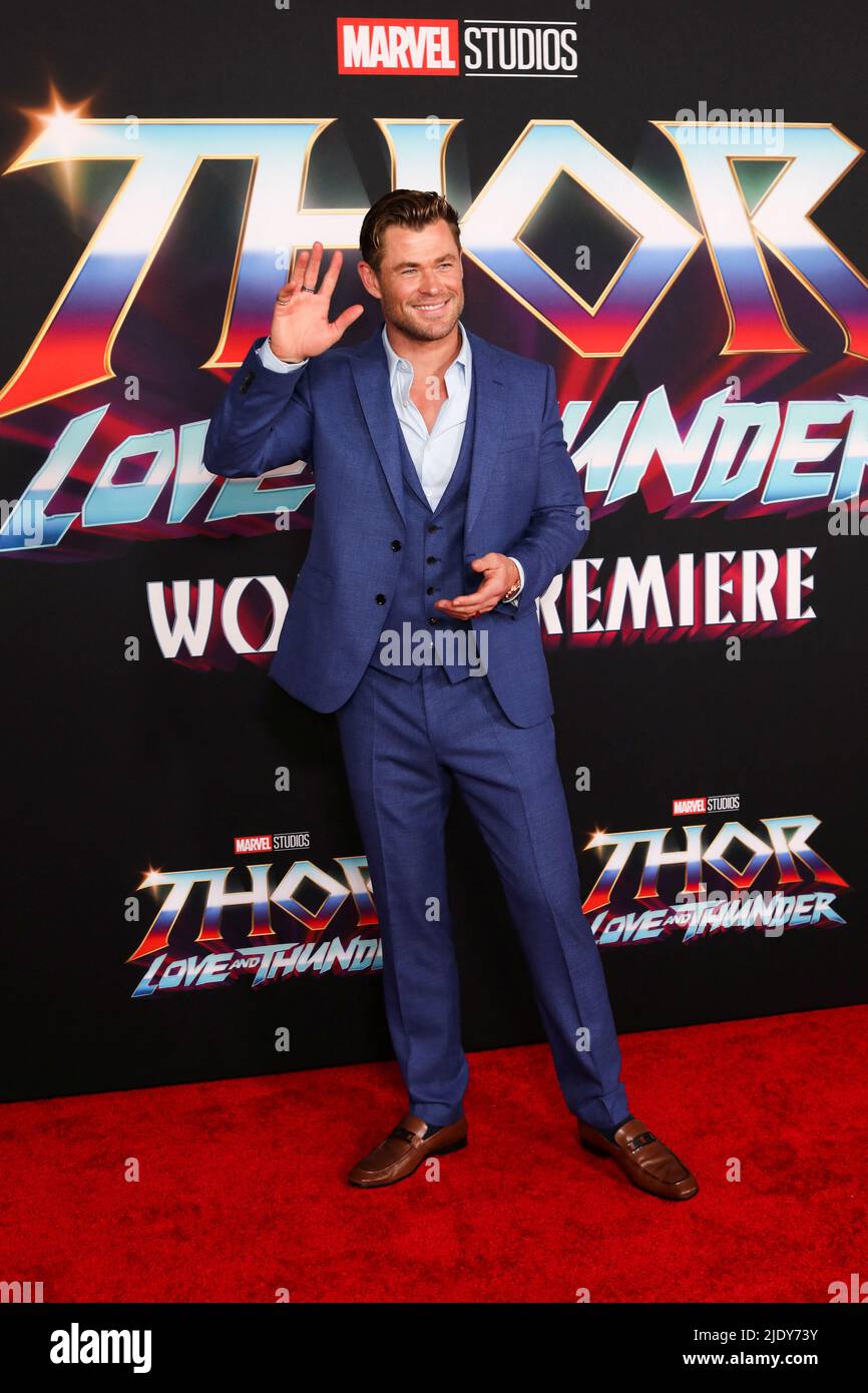 Thor love and thunder hemsworth hi-res stock photography and images - Alamy