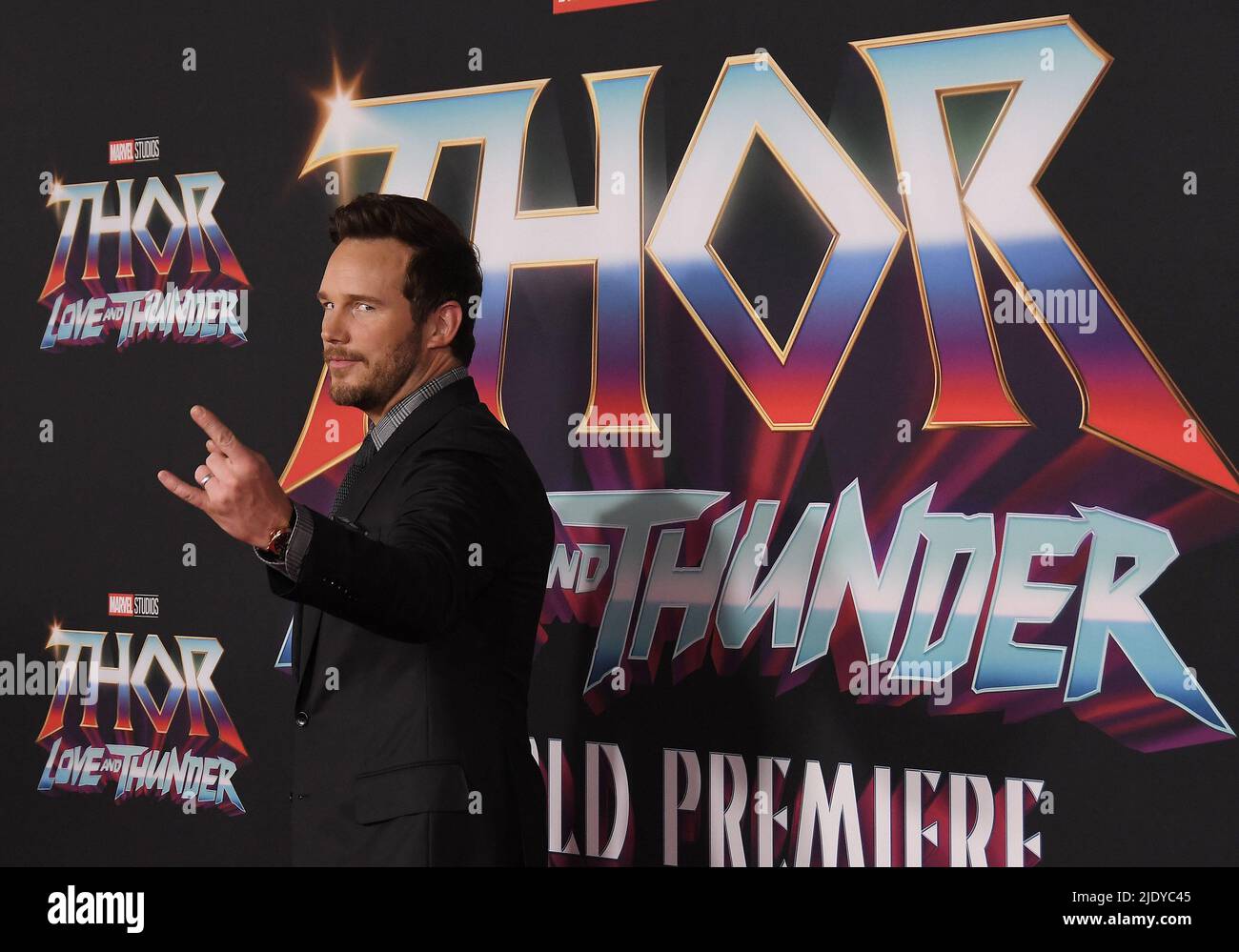 Thor love and thunder chris hi-res stock photography and images - Alamy