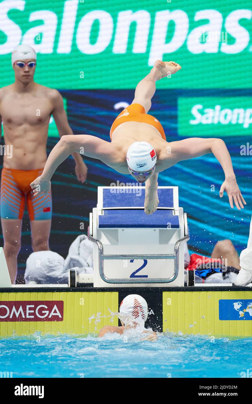 Budapest, Hungary. 23rd June, 2022. Chen Juner (Top) of China competes ...