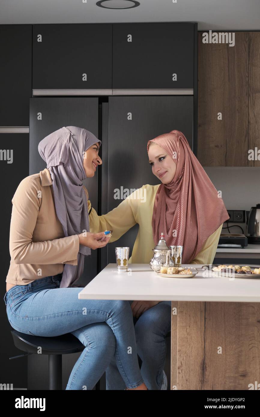 Arabic sweets hi-res stock photography and images - Alamy