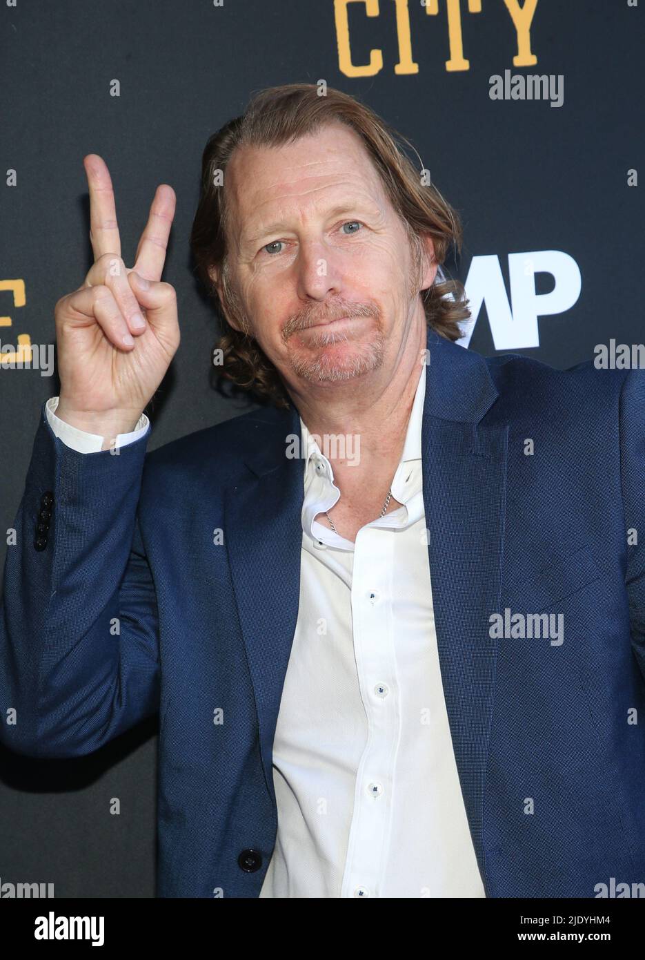 Lew Temple