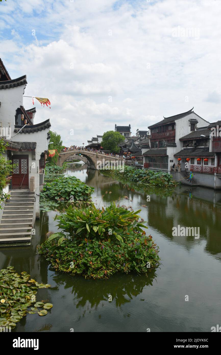 Explore the Ancient Water Town of Qibao Stock Photo - Alamy