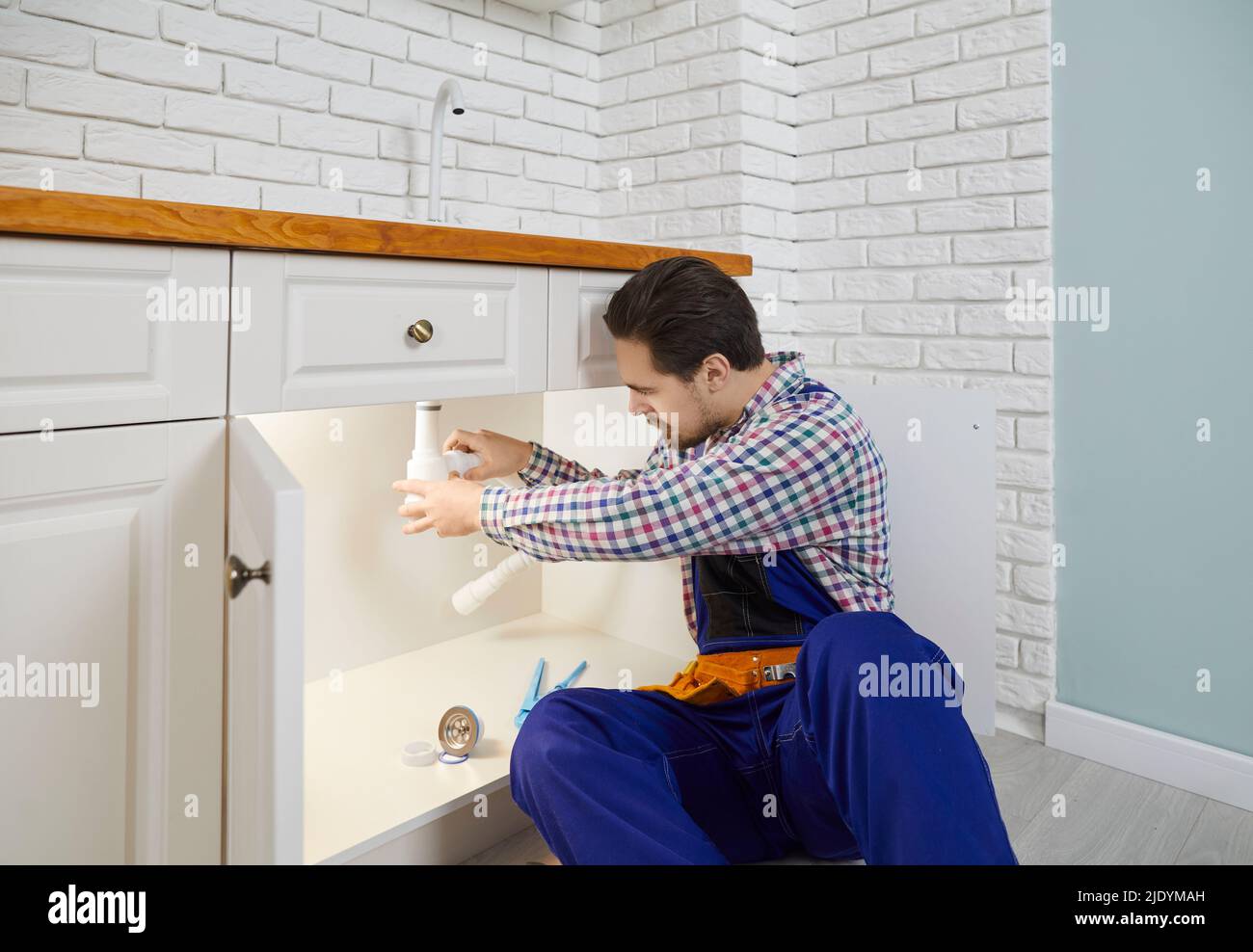 Plumbing repair hi-res stock photography and images - Alamy