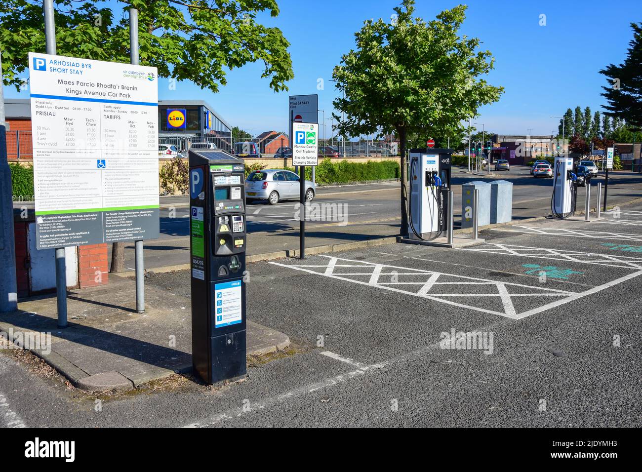 Prestatyn, UK. Mar 27, 2022. An information sign and payment machine at ...