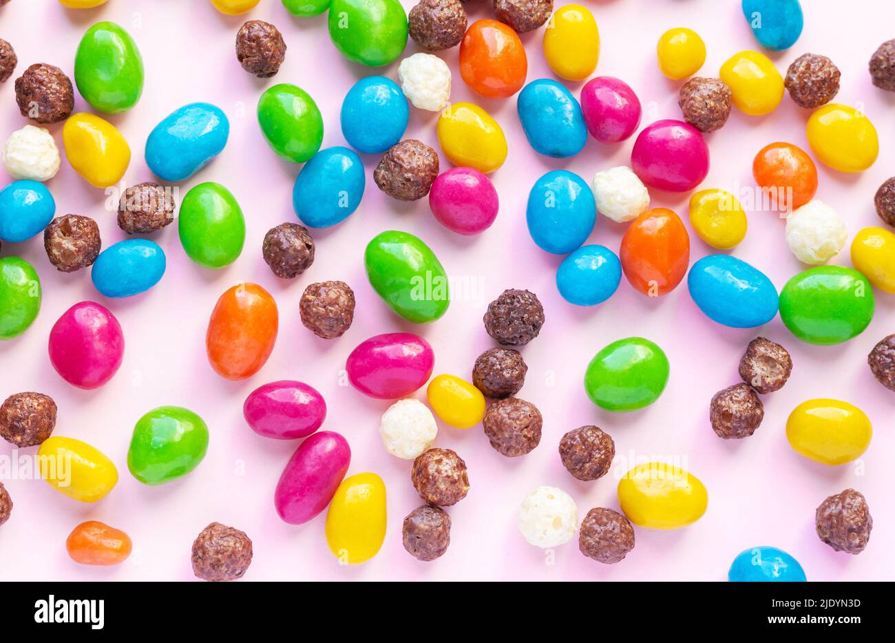 Smarties chocolate bar hi-res stock photography and images - Alamy