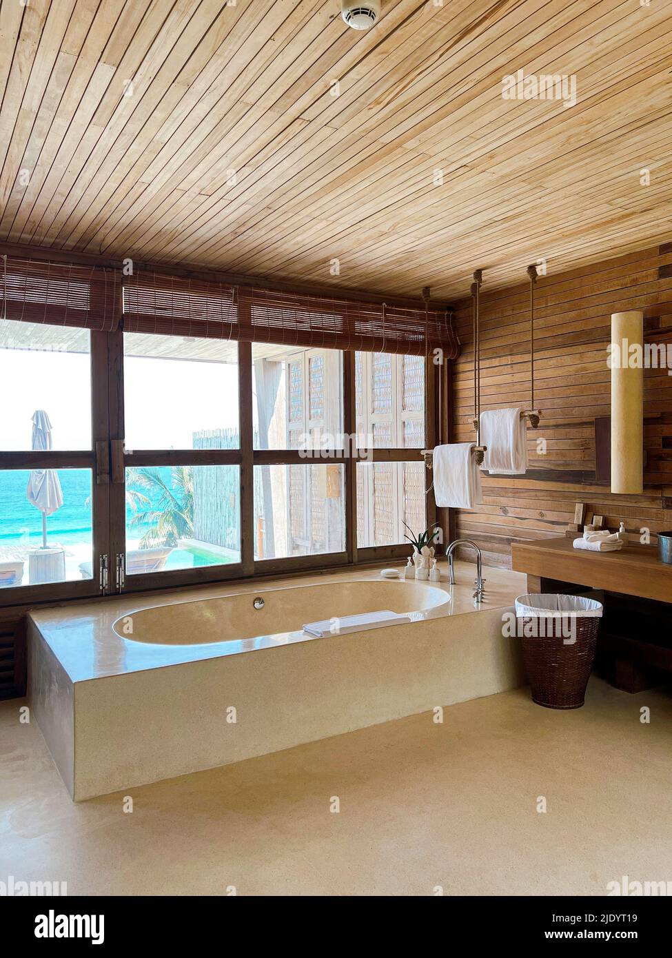 Interior shot of contemporary bathroom in sunlight Stock Photo - Alamy