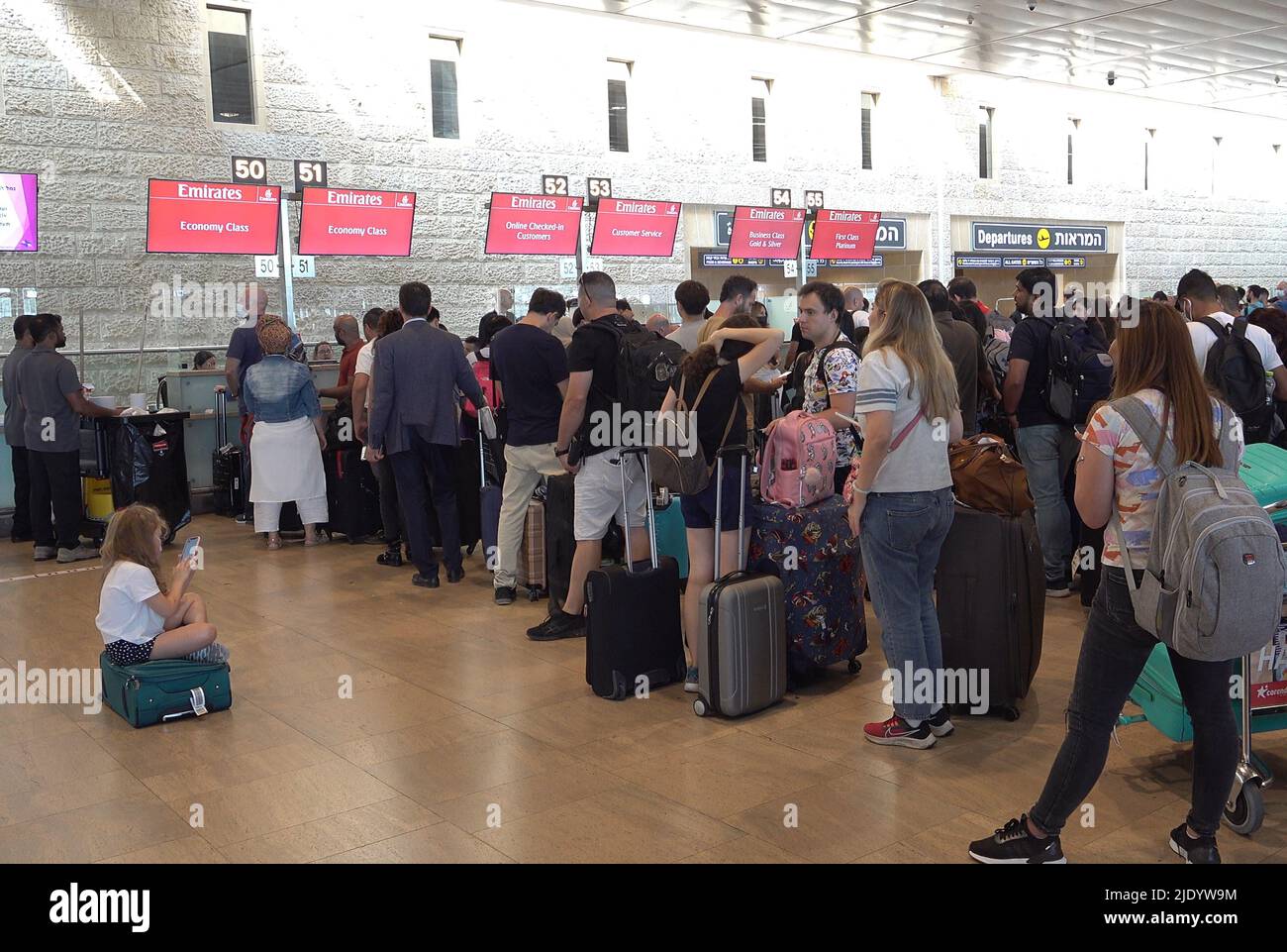 Passengers emirates airline check in hi-res stock photography and ...