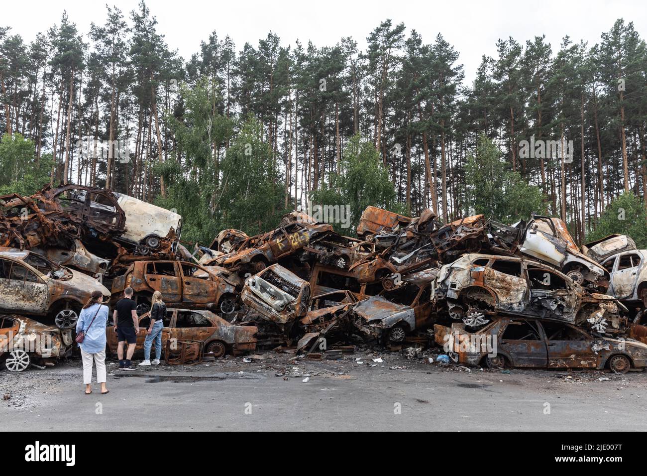 IRPIN, UKRAINE - Jun. 17, 2022: War in Ukraine. Cars destroyed amid ...