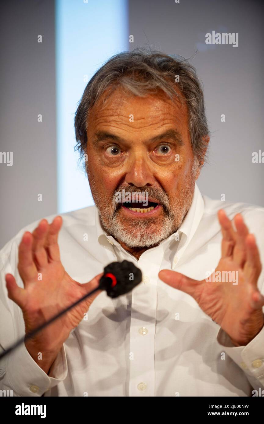 Oliviero toscani hi-res stock photography and images - Alamy