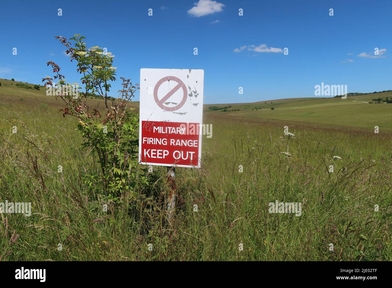military firing range keep out sign. Wessex ridgeway. Edge of Salisbury ...