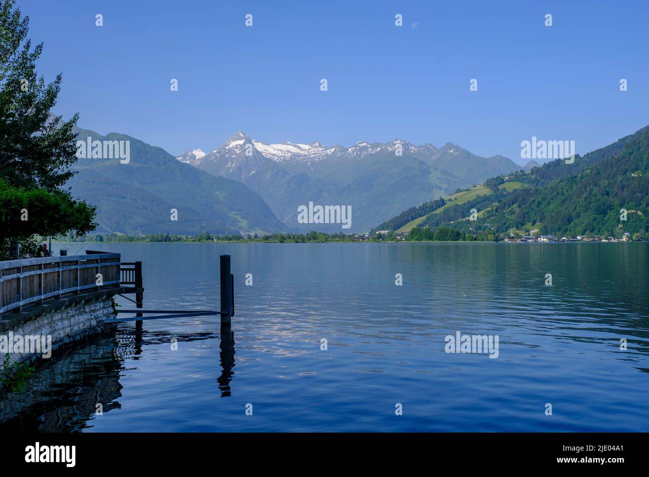 Zeller See, Zell am See, with Kitzsteinhorn, Salzburger Land, Austria ...