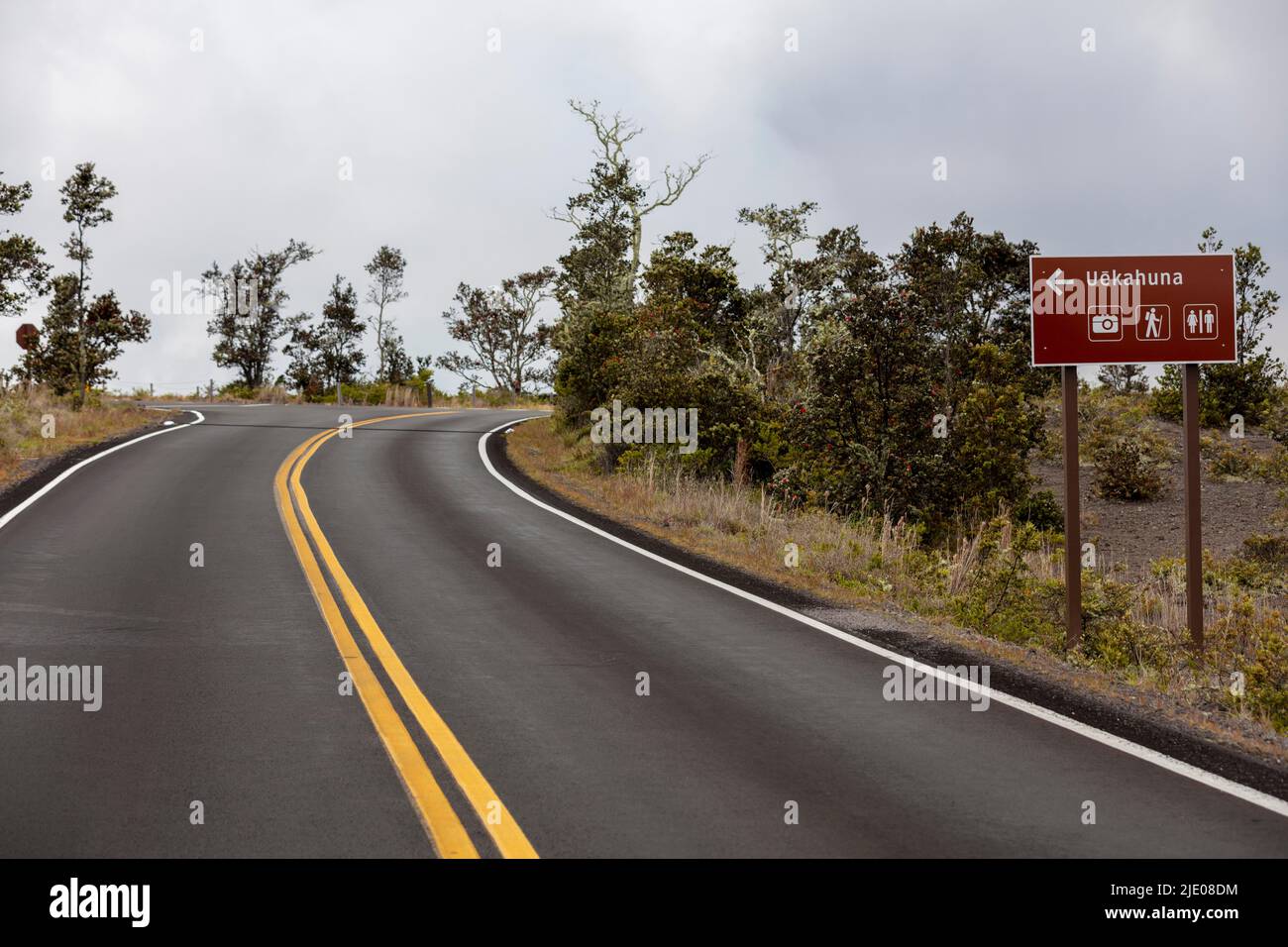 Crater Rim Drive, tourist road in Hawai'i Volcanoes National Park, Big ...