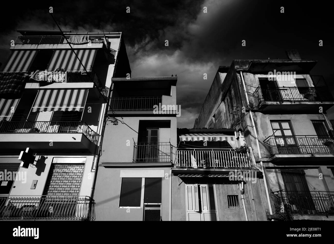 Old run down residential building Black and White Stock Photos & Images ...