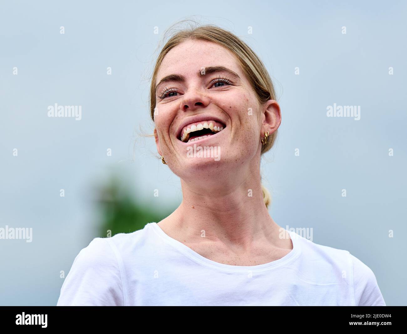 Demi vollering tour de france femmes hi-res stock photography and ...