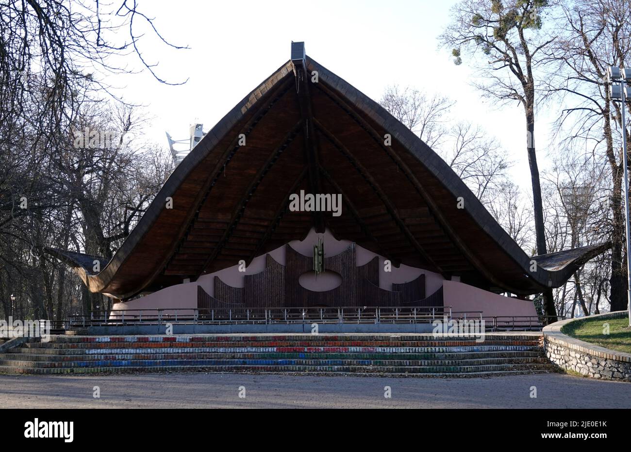 Shell theater hi-res stock photography and images - Alamy