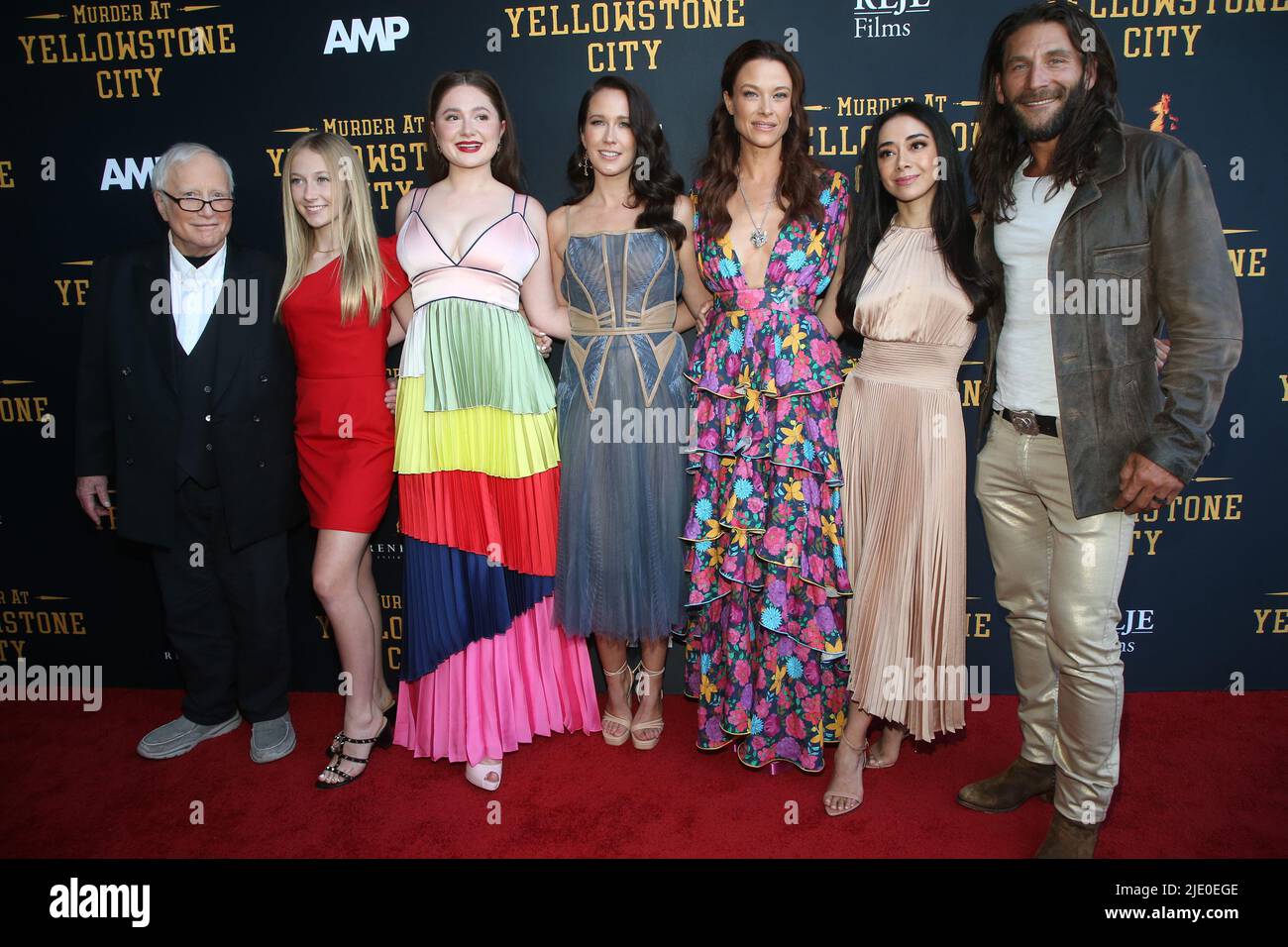 Los Angeles, Ca. 23rd June, 2022. Richard Dreyfuss, Isabella Ruby, Emma ...