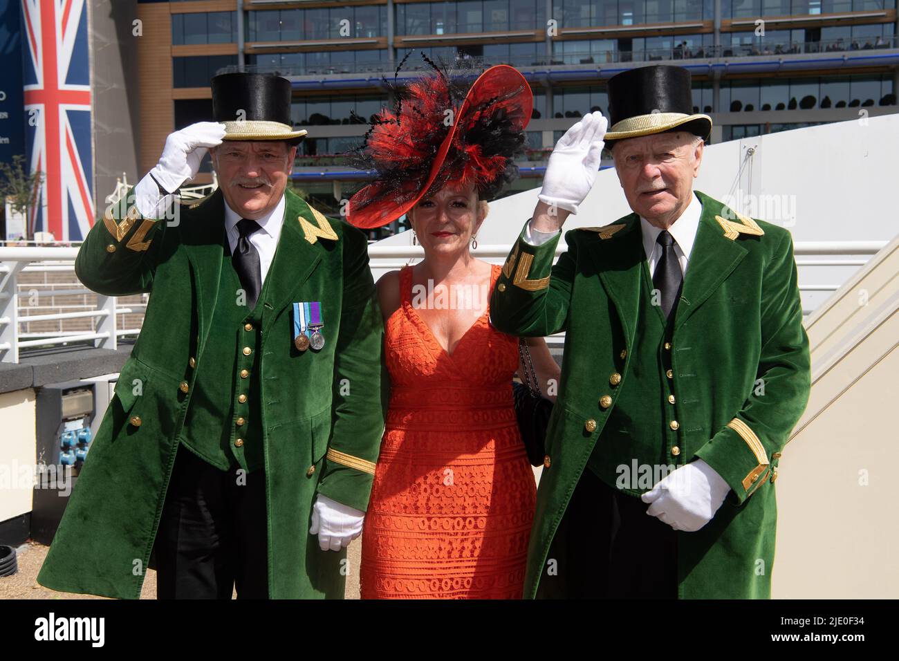 Ascot, Berkshire, UK. 17th June, 2022. Milliner Viv Jenner has a photo ...