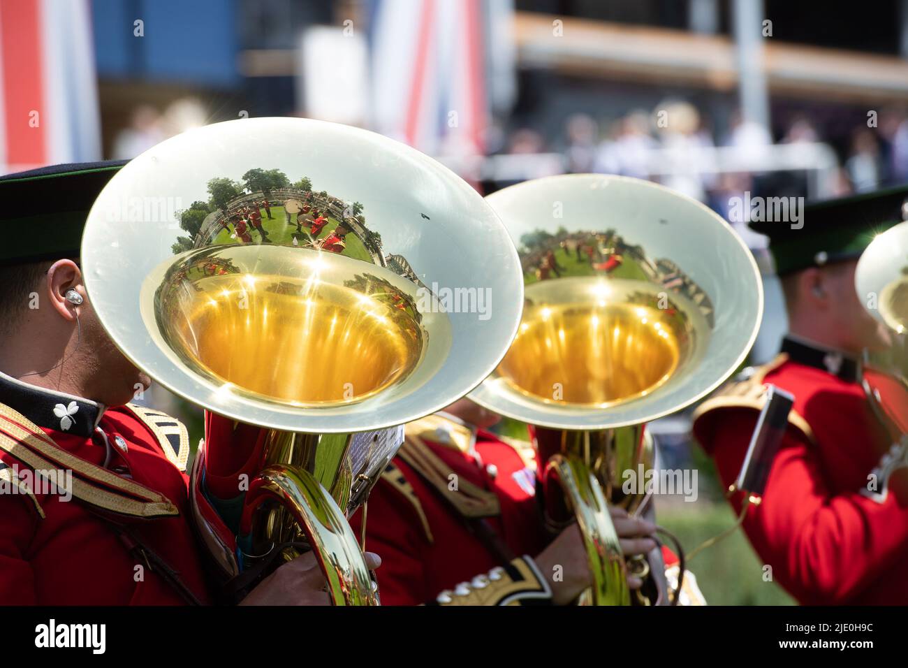 Ascot, Berkshire, UK. 17th June, 2022. A military band plays in the ...