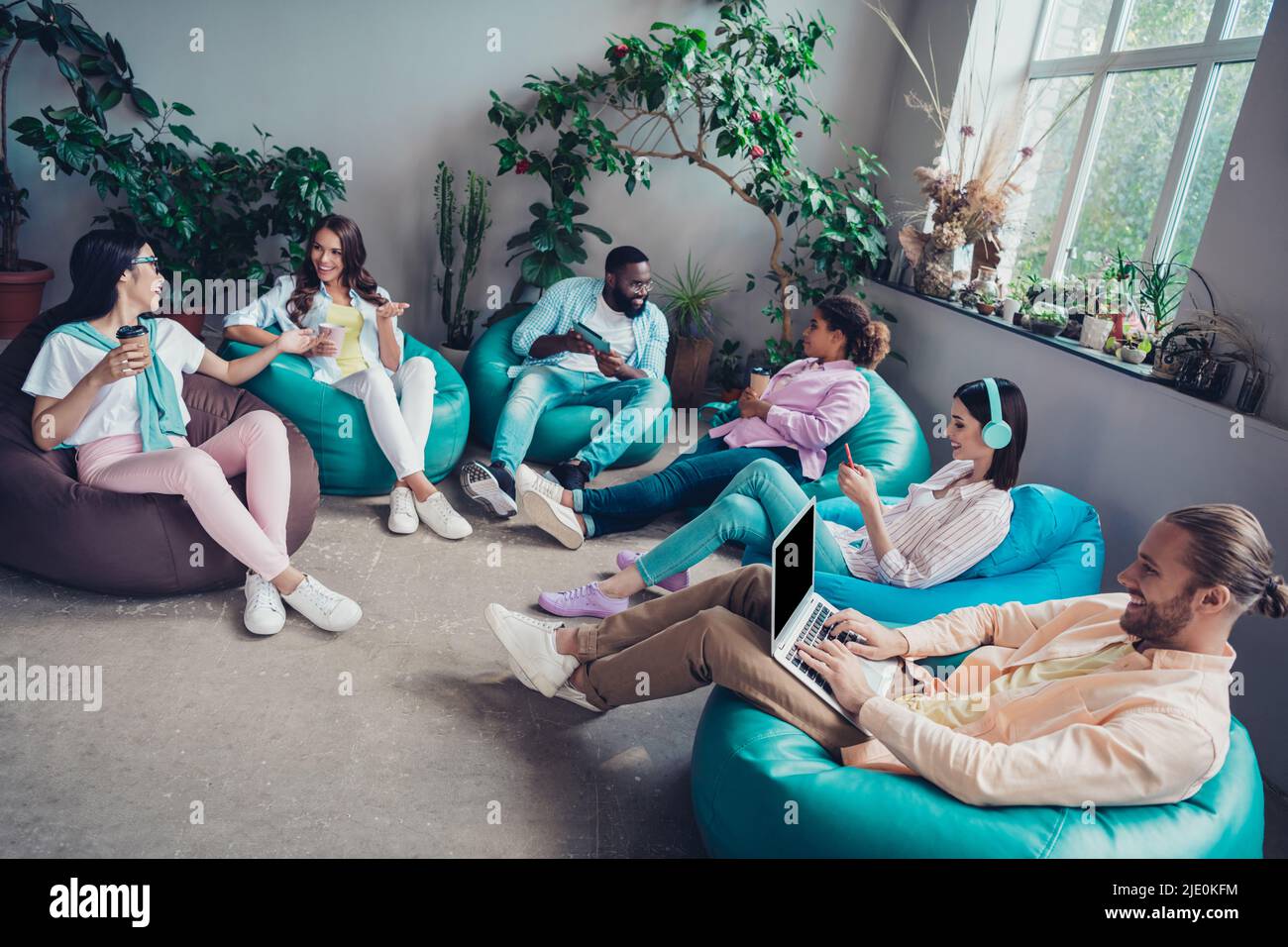 Student speak club meeting hi-res stock photography and images - Alamy