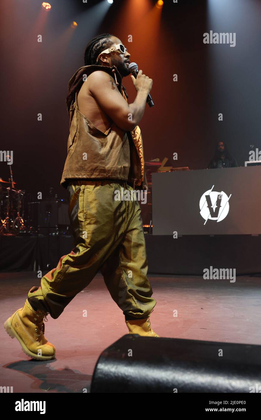 Los Angeles, Ca. 23rd June, 2022. Omarion performs at VERZUZ - Omarion ...